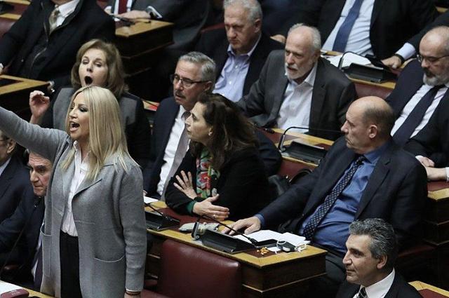 ΤΑ ΚΟΜΜΑΤΑ ΤΣΟΝΤΕΣ ΣΤΗ ΒΟΥΛΗ | Apodytiriakias.gr