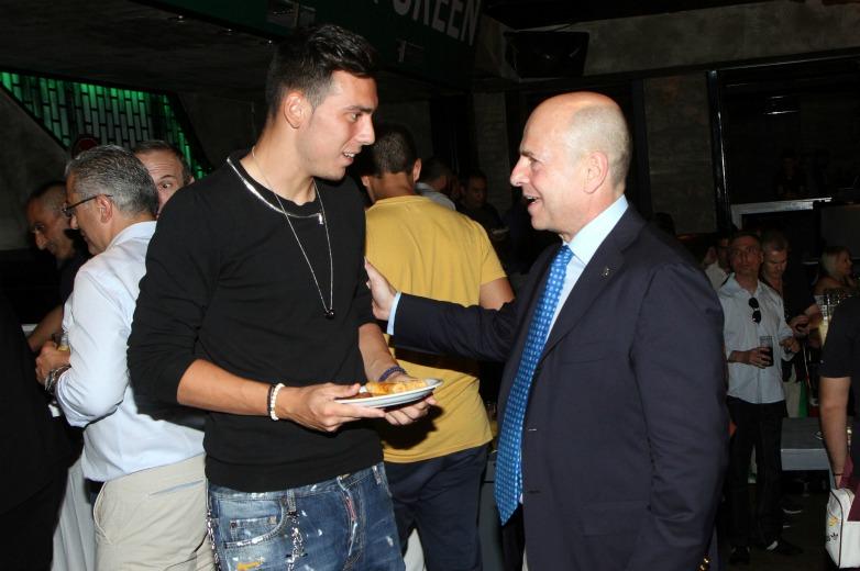 ΤΙ ΚΡΥΒΕΙ Ο ΑΛΑΦΟΥΖΟΣ ΓΙΑ ΔΩΝΗ | Apodytiriakias.gr