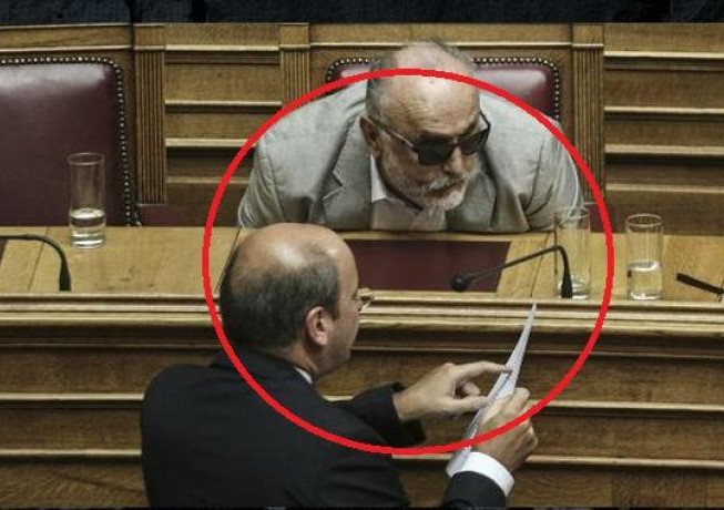 ΤΥΦΛΟΣ ΑΛΛΑ ΒΛΕΠΕΙ ΤΗ ΜΠΑΛΑ ΜΕ ΤΑ ΔΥΟ ΜΑΤΙΑ | Apodytiriakias.gr
