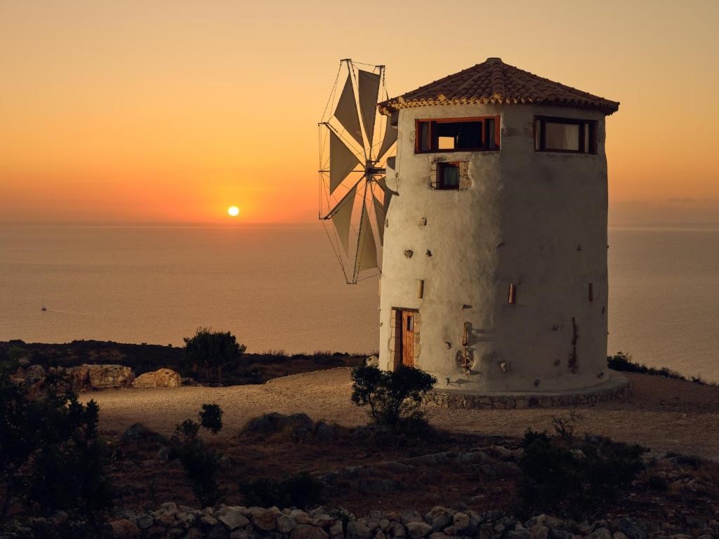 Ανεμόμυλος στη Ζάκυνθο, έγινε σπίτι | Apodytiriakias.gr