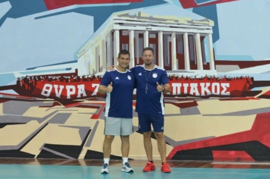 ΤΑ ΠΑΙΔΙΑ ΤΟΥ ΠΕΙΡΑΙΑ, Ο ΜΑΓΚΑΣ ΤΟΥ ΒΟΤΑΝΙΚΟΥ, Η ΑΚΡΟΠΟΛΗ ...