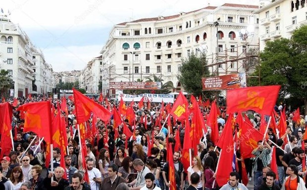 ΘΕΛΕΙ ΝΑ ΨΗΛΩΣΕΙ ΤΟ ΚΚΕ ΜΕ ΠΟΙΩΝ ΤΑ... ΤΑΚΟΥΝΙΑ; | Apodytiriakias.gr