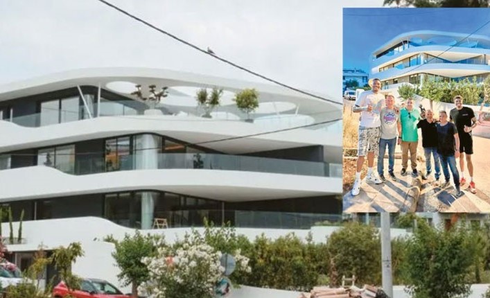 ΤΑ ΔΕΚΑ ΕΚΑΤΟΜΜΥΡΙΑ ΕΙΝΑΙ ΨΙΧΟΥΛΑ... | Apodytiriakias.gr