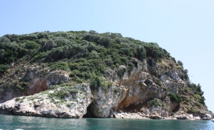ΤΑ ΝΗΣΙΑ ΚΑΙ ΤΑ ΝΗΣΑΚΙΑ ΜΑΣ ΔΕΝ... ΜΕΤΡΙΟΥΝΤΑΙ | Apodytiriakias.gr