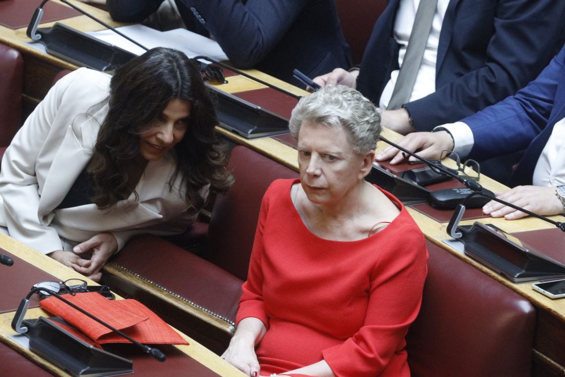 Η ΠΛΑΚΑ ΣΤΟΝ ΣΥΡΙΖΑ ΜΕ ΤΗΝ ΑΚΡΙΤΑ | Apodytiriakias.gr