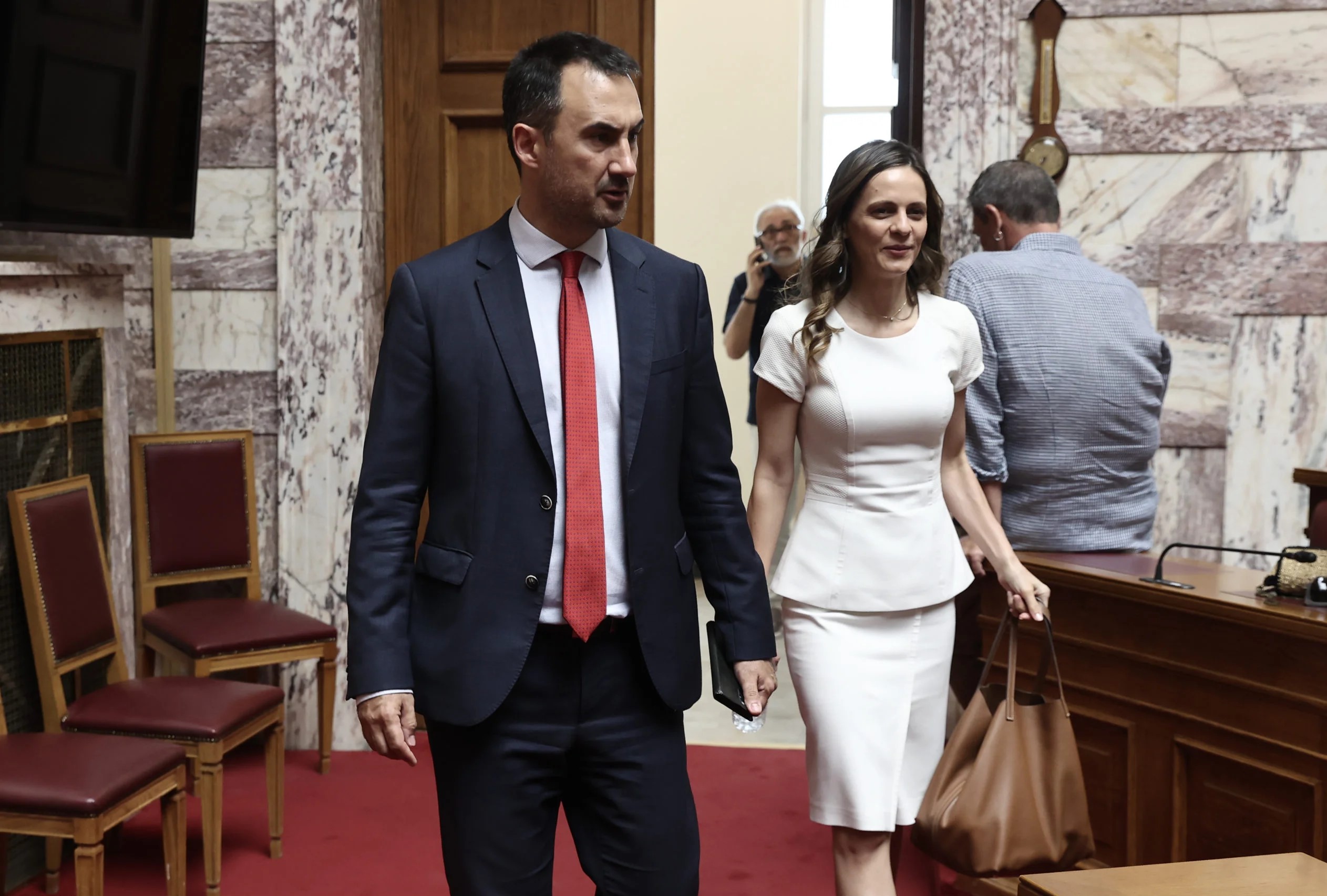 ΑΣΕ ΠΡΩΤΑ ΝΑ ΞΑΝΑΜΠΟΥΝ ΣΤΗ ΒΟΥΛΗ.... | Apodytiriakias.gr