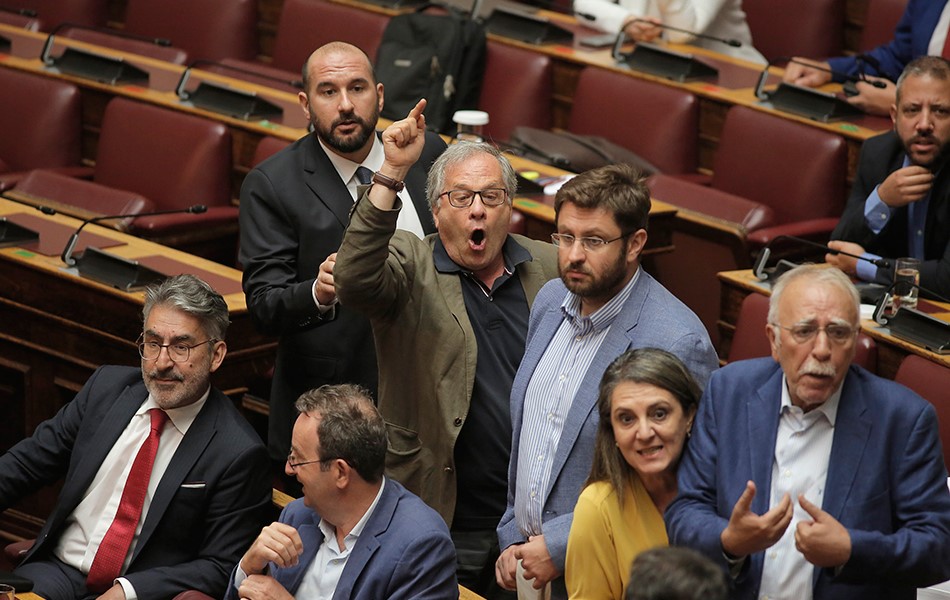 ΣΥΜΜΑΧΙΑ ΚΑΙ... ΔΙΑΣΠΑΣΗ ΤΟ ΕΝ ΤΟΥΤΩ ΝΙΚΑ, ΜΙΑ ΖΩΗ! | Apodytiriakias.gr