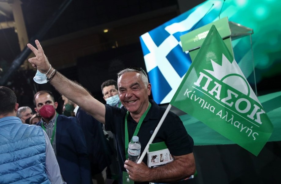 Η ΒΑΡΕΙΑ ΦΑΝΕΛΑ ΣΤΑ ΚΟΜΜΑΤΑ ΦΤΕΡΟ ΣΤΟ ΑΝΕΜΟ | Apodytiriakias.gr