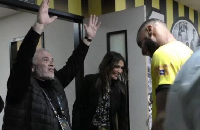 Η ΑΕΚ ΤΟ ΕΝΑ ''ΧΑΙΡΕΤΕ'' ΚΑΠΑΚΙ ΜΕΤΑ ΤΟ ΑΛΛΟ | Apodytiriakias.gr