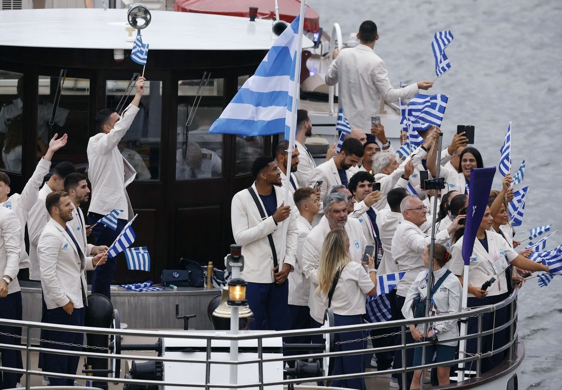 ΟΙ ΓΑΛΛΟΙ ΞΕΦΥΓΑΝ, ΠΗΓΑΝ ΤΟ ΕΡΓΟ ΥΨΗΛΑ, ΜΟΝΑΔΙΚΑ | Apodytiriakias.gr