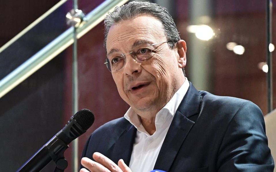 ΕΝΩ ΣΥΝΕΧΙΖΕΤΑΙ Η ΚΑΤΗΦΟΡΑ... | Apodytiriakias.gr