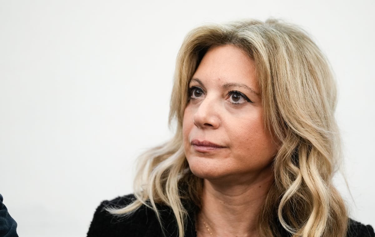 Η ΚΥΡΙΑ ΠΑΙΖΕΙ ΤΗ ΔΙΚΗ ΤΗΣ ΜΠΑΛΑ... | Apodytiriakias.gr