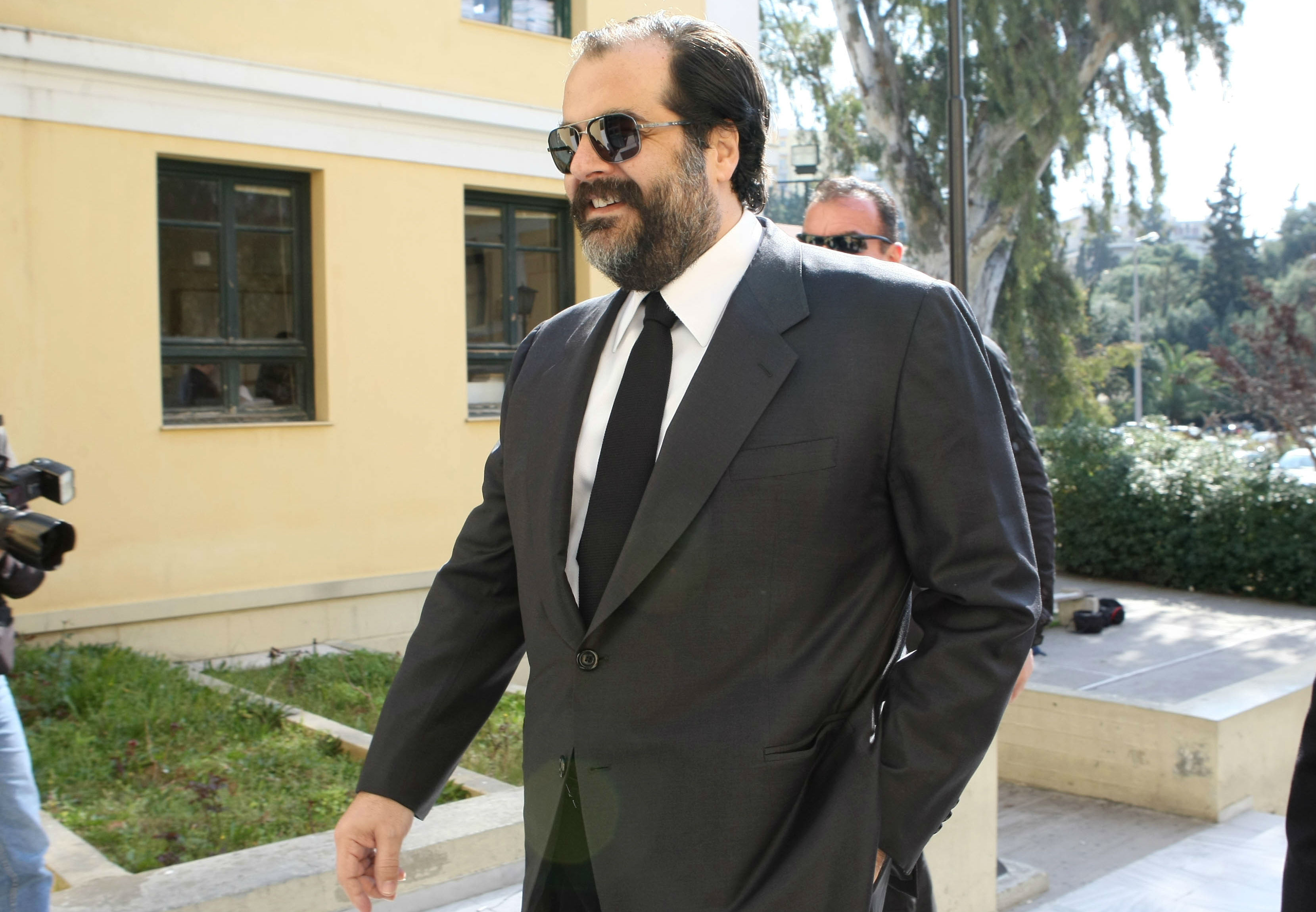 ΚΑΙ Ο ΠΑΤΕΡΑΣ «ΑΘΩΩΣΕ» ΤΟΝ ΜΑΚΗ ΨΩΜΙΑΔΗ | Apodytiriakias.gr