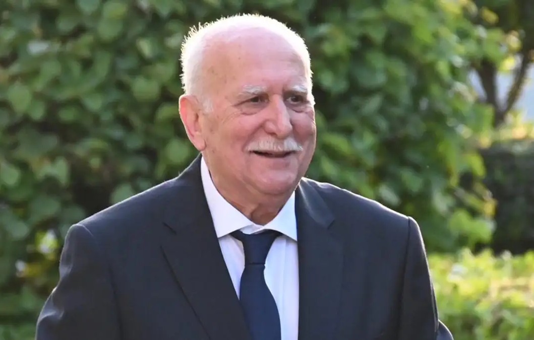 Ο ΠΑΠΑΔΑΚΗΣ ΕΙΧΕ ΣΤΟ ΝΟΥ ΝΑ ΚΑΝΕΙ ΑΛΛΗ ΕΚΠΟΜΠΗ | Apodytiriakias.gr