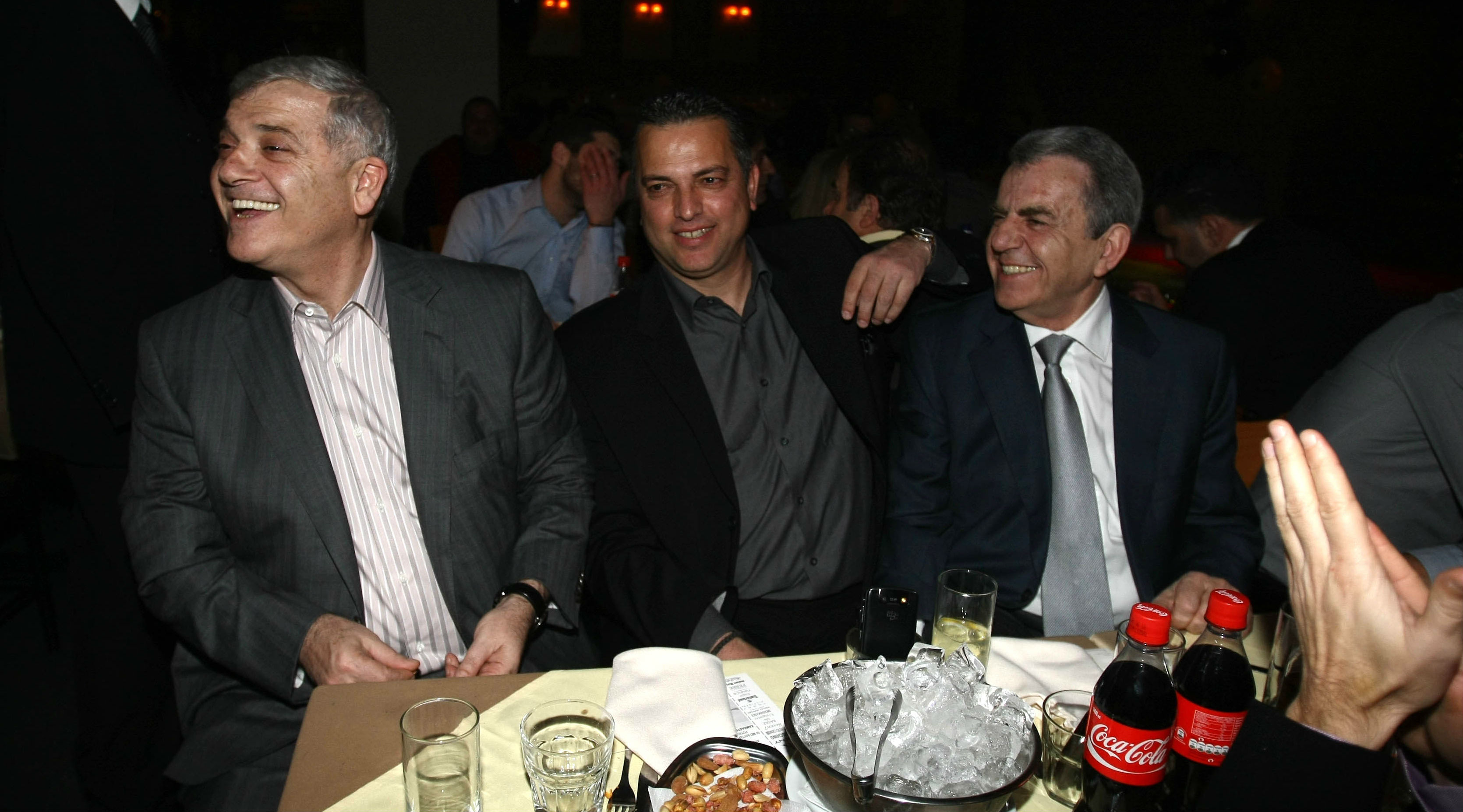 ΤΟΝ ΤΙΓΡΗ ΒΓΑΖΕΙ ΑΠΟ ΤΟ ΚΛΟΥΒΙ ΤΟΥ Η ORIGINAL | Apodytiriakias.gr