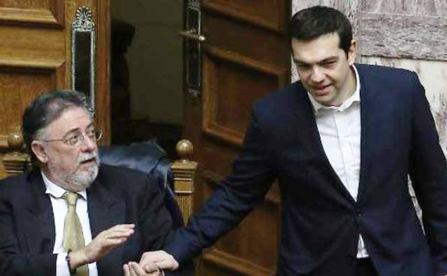 ΠΕΤΑΕΙ ΣΤΗΝ ΕΞΕΔΡΑ ΤΗΝ ΑΣΙΣΤ ΤΟΥ ΠΑΝΟΥΣΗ | Apodytiriakias.gr