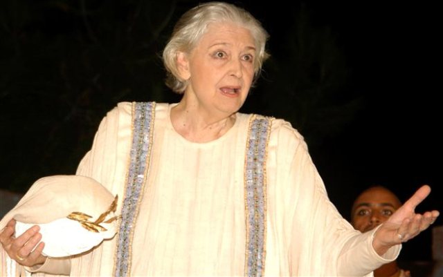 Η ΤΡΑΓΩΔΟΣ ΔΕΝ ΑΝΤΕΞΕ ΤΗΝ ΠΟΛΙΤΙΚΗ ΚΩΜΩΔΙΑ | Apodytiriakias.gr