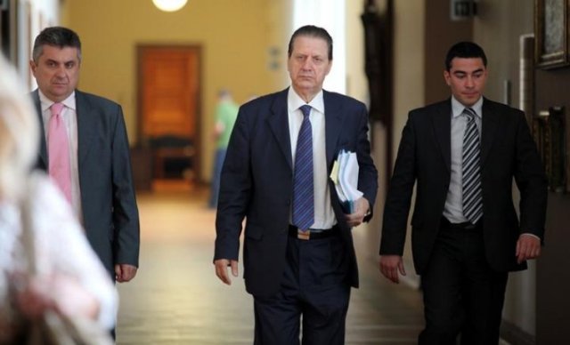 ΚΑΙ ΟΜΩΣ ΟΙ ΣΥΡΙΖΑΙΟΙ ΑΝΤΕΧΟΥΝ ΤΗ ΞΕΦΤΥΛΑ ΤΟΥΣ | Apodytiriakias.gr