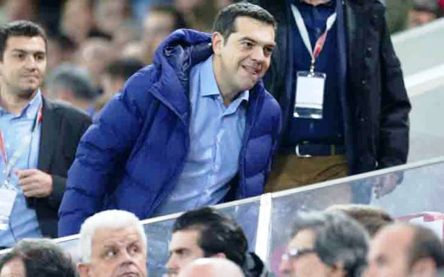 ΟΛΟΙ ΜΕ ΤΟΝ ΤΣΙΠΡΑ, ΓΙΑ ΤΗΝ... ΕΞΥΓΙΑΝΣΗ! | Apodytiriakias.gr