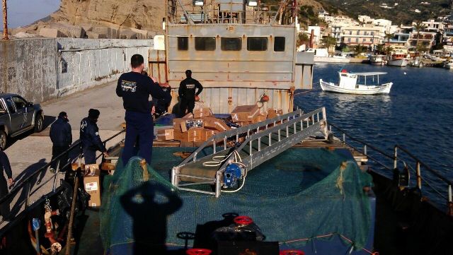 ΛΑΘΡΑΙΑ ΤΣΙΓΑΡΑ ΣΕ ΣΑΚΟΥΛΕΣ ΣΚΟΥΠΙΔΙΩΝ | Apodytiriakias.gr