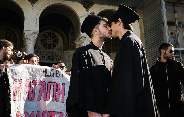 ΓΙΑΤΙ Η ΕΚΚΛΗΣΙΑ ''ΠΟΛΕΜΑΕΙ'' ΤΗΝ... ΟΜΟΦΥΛΟΦΙΛΙΑ | Apodytiriakias.gr