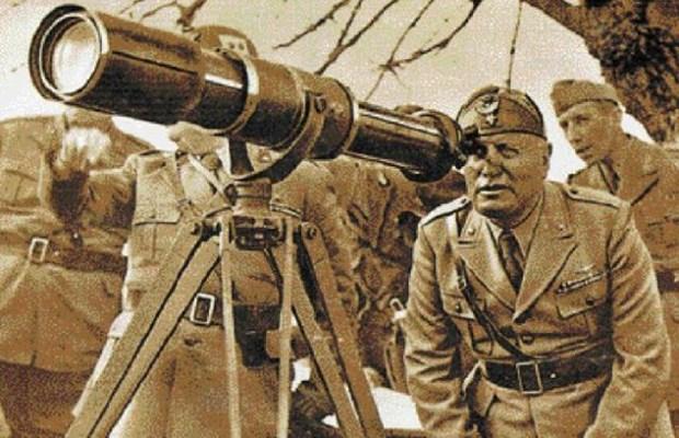 ΣΕΞΟΜΑΝΗΣ ΤΟ ΣΥΝΕΤΑΙΡΑΚΙ ΤΟΥ ΧΙΤΛΕΡ | Apodytiriakias.gr