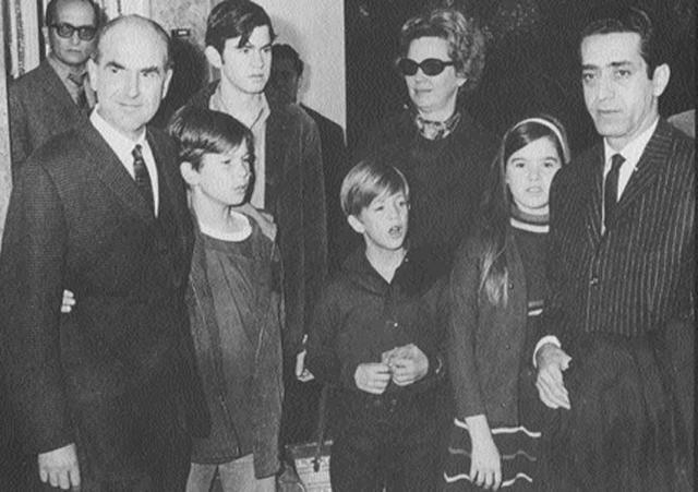 ΤΙ ΛΕΕΙ ΓΙΑ ΤΟΝ ΑΝΔΡΕΑ Η ΠΡΩΤΗ ΣΥΖΥΓΟΣ | Apodytiriakias.gr