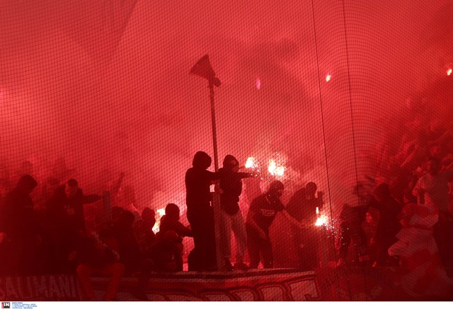 ΟΙ ΨΕΥΤΟΜΑΓΚΕΣ ΜΕ ΤΑ... ΚΑΠΝΟΓΟΝΑ | Apodytiriakias.gr